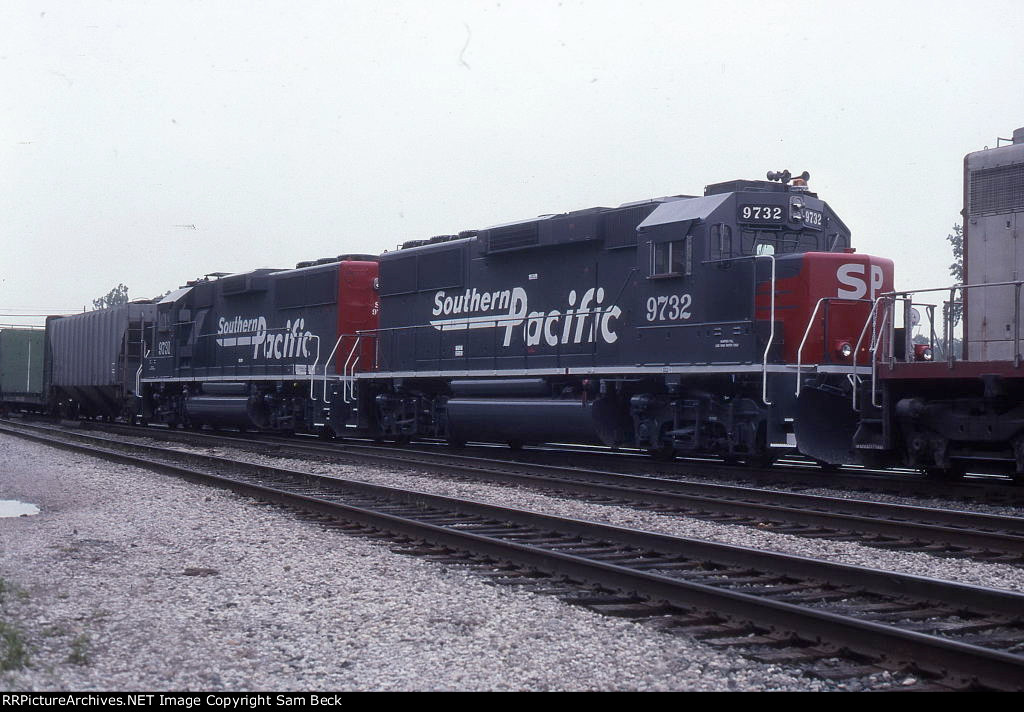 SP 9732 and 9731 in Transit